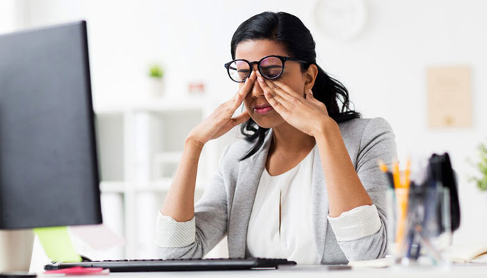 How to protect eyes from harmful blue light and digital eye strain